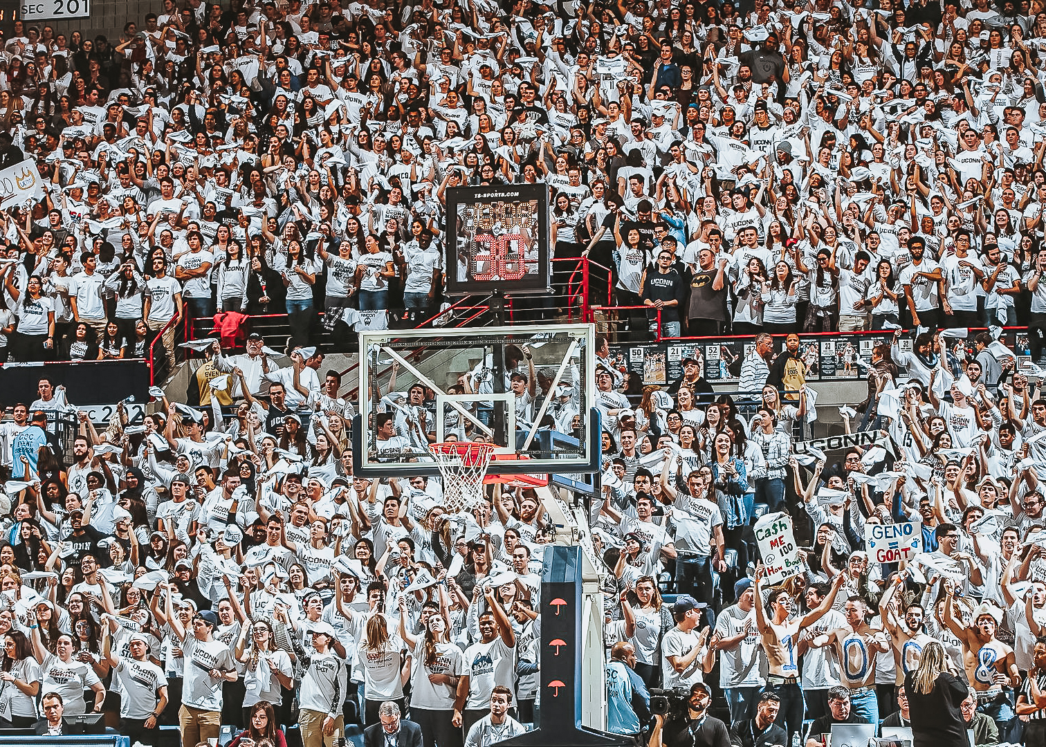 University of Connecticut | Athleticademix